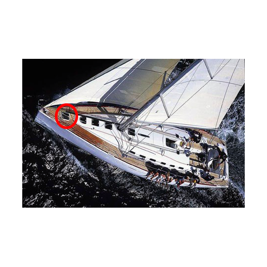 Front deck hatch glass First 47.7 Bénéteau